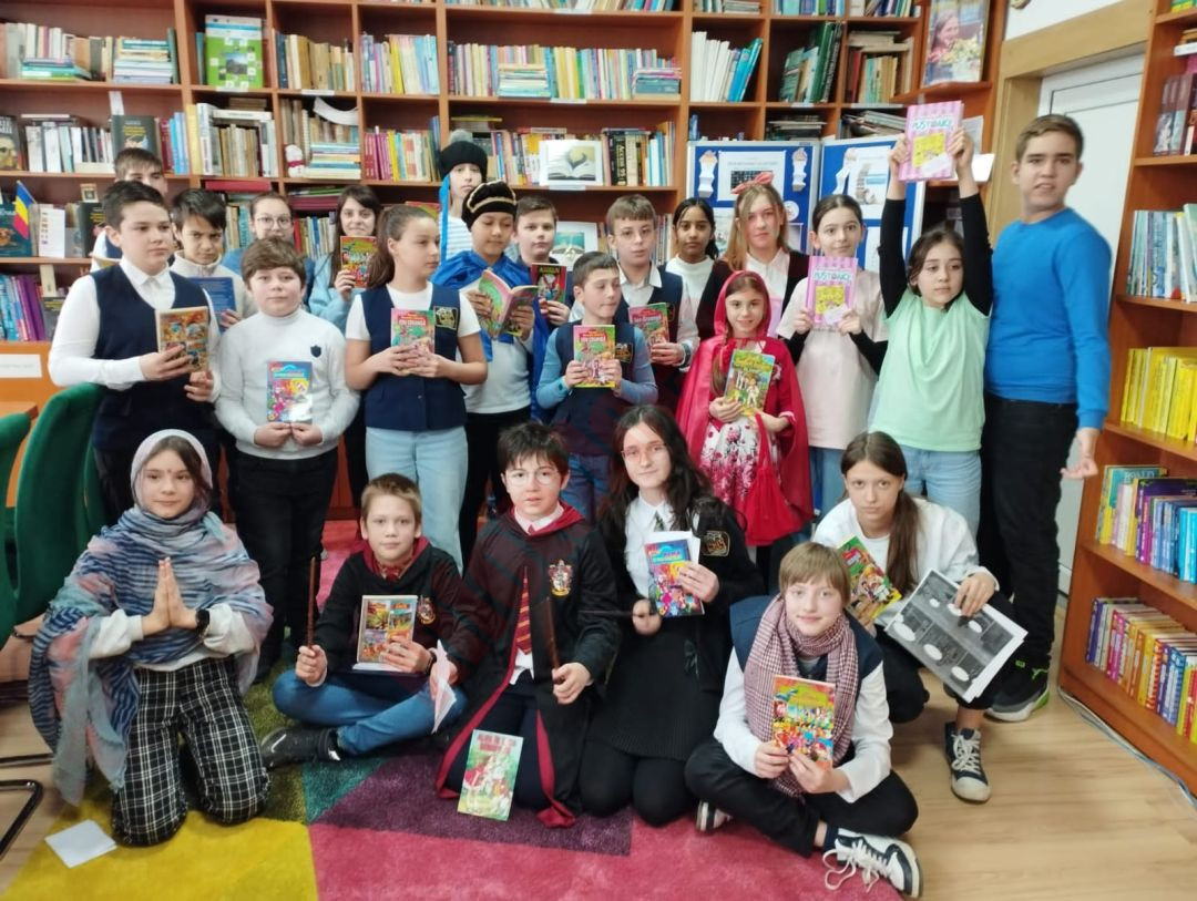În lumea cărților, cu elevii Școlii Gimnaziale nr. 12 | infotulcea.ro